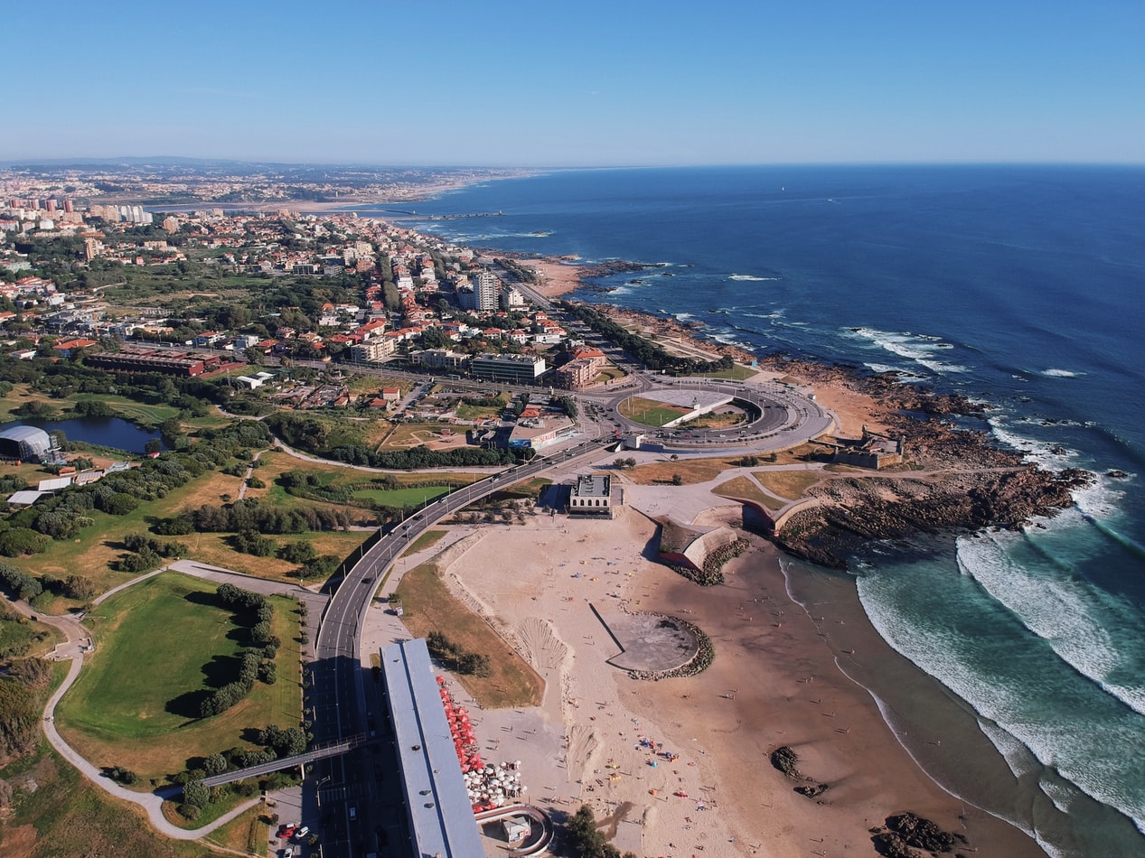 Parques verdes de diversão ao ar livre em Portugal
